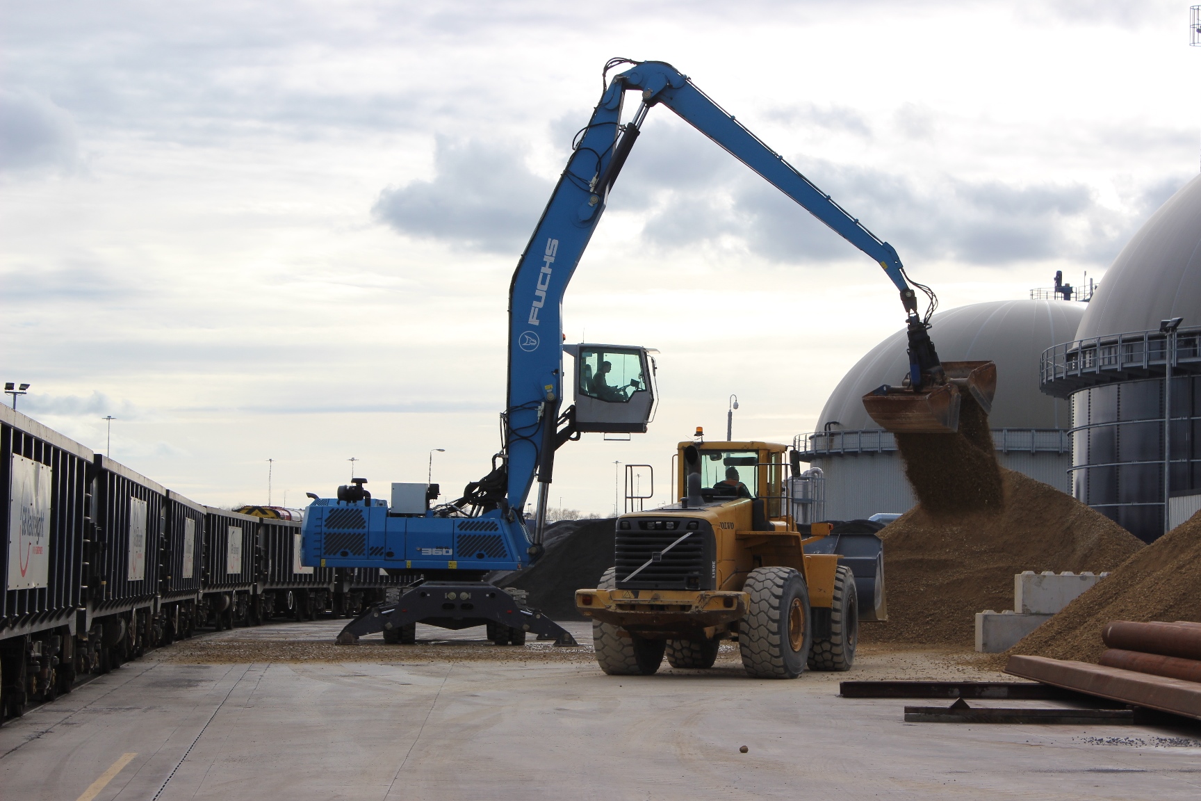 First freight train arrives for Sirius Minerals project - Invest in ...